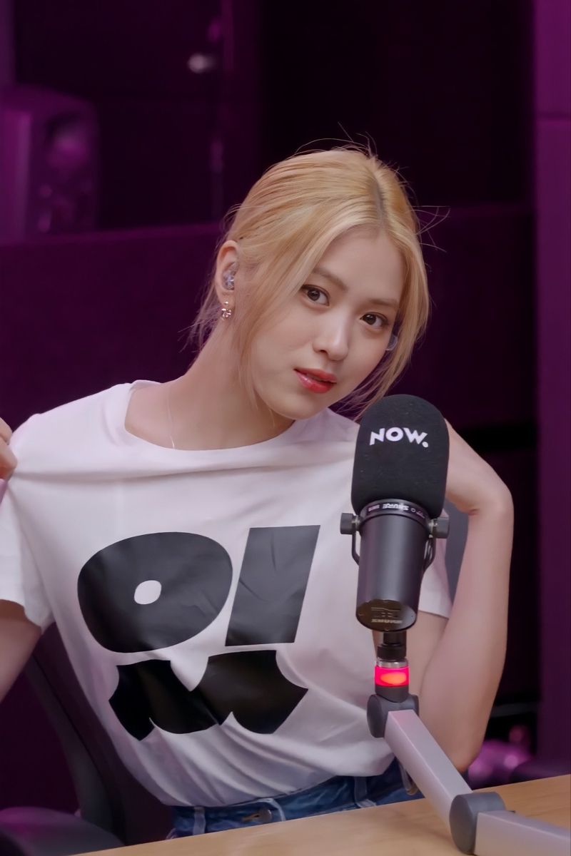 ITZY 류진 - 있지 - 더쿠스퀘어