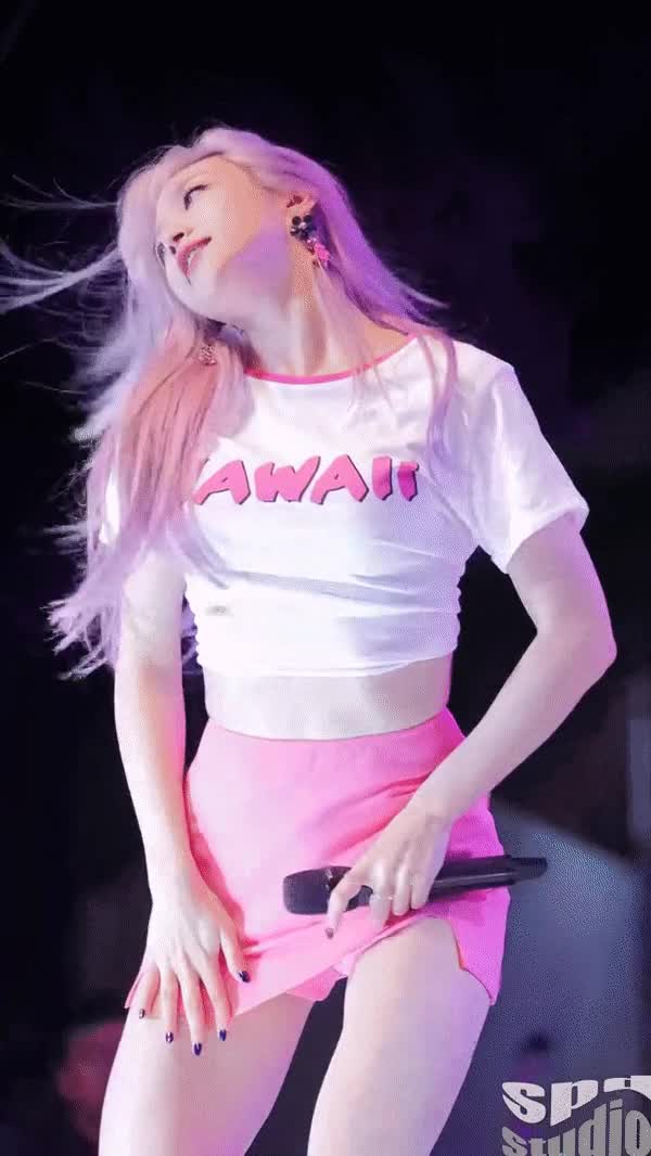 🗣️잡담 하니 핑크 미니스커트 - 뉴진스 NJZ - 더쿠덕질(DEOKJIL)