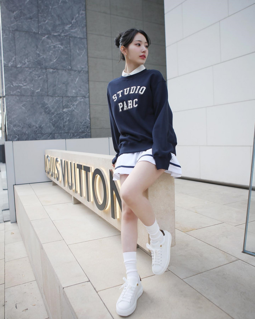 SNS 르세라핌 사쿠라 - 르세라핌 - 덕질(DEOKJIL)